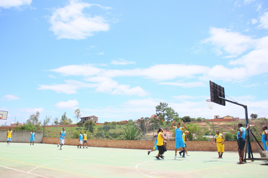 FID Madagascar : Fête de fin d'année à Les Colonnades » Espace Les ...